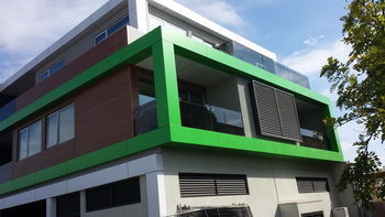 A Complete Guide to Commercial Window Shrouds